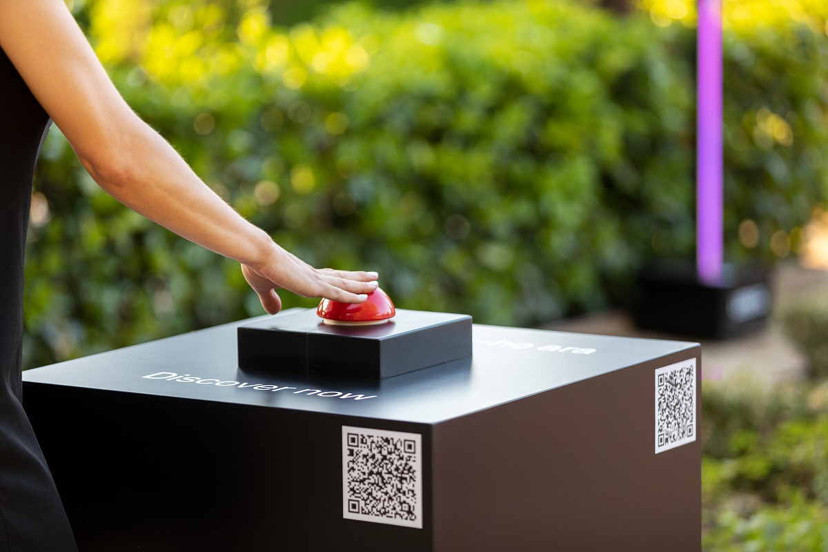 Resiliencia – an immersive light experience by LEDS C4 • Hotel Designs