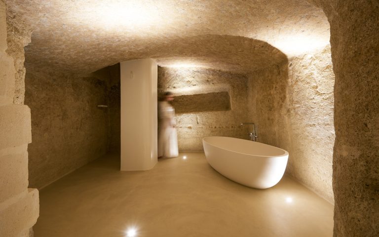 Bathroom goals: timeless design inside Aquatio Cave Luxury Hotel & SPA ...