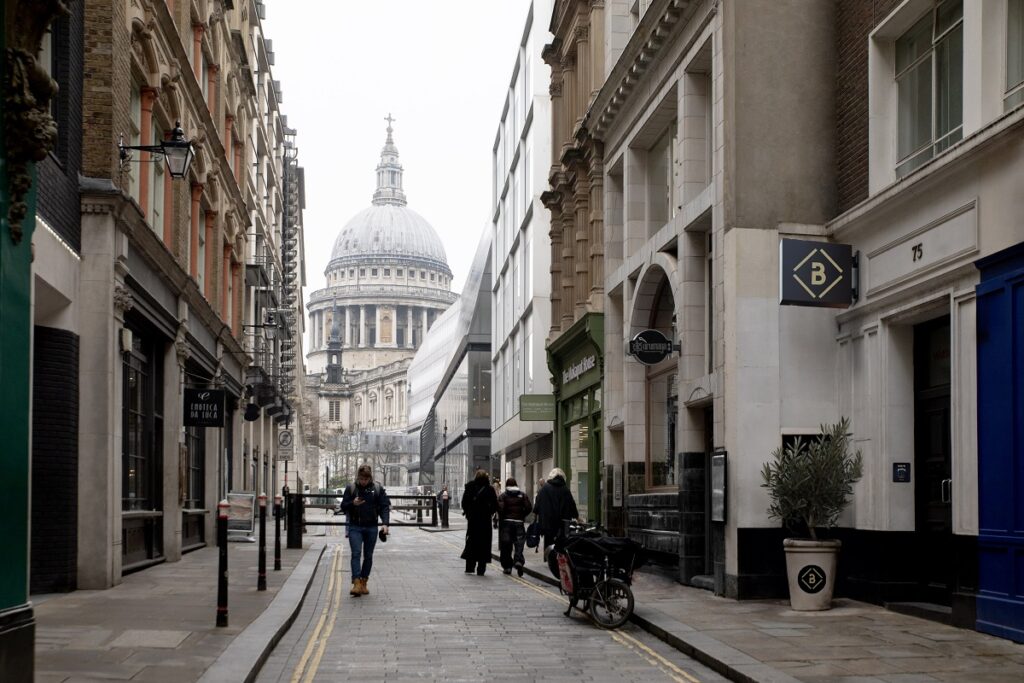 Bob W expands London presence with sixth aparthotel • Hotel Designs