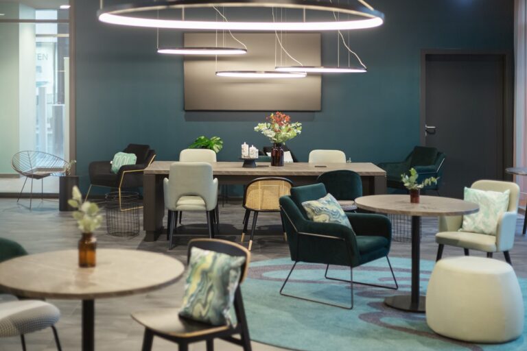 The first Holiday Inn opens in Germany • Hotel Designs