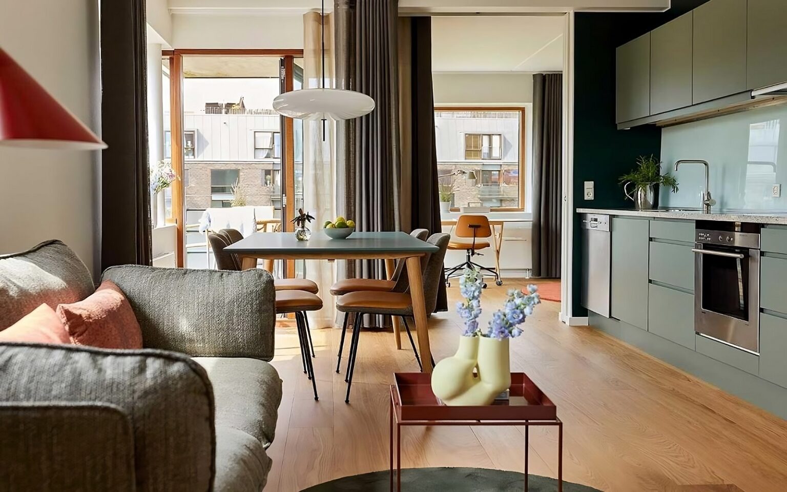 In conversation with: Lee Chamberlain, Co-Founder of Reevela • Hotel ...