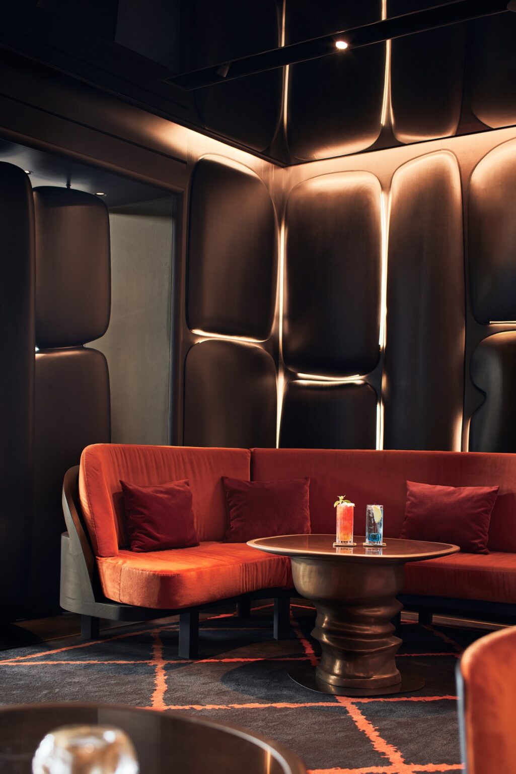 The Canvas Bar – an avant-garde redesign for the best hotel bar in ...